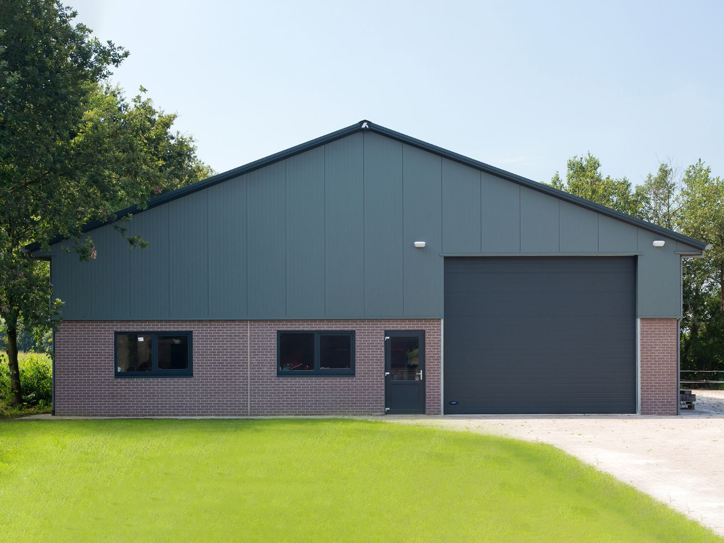 Sandwichpanelen voor uw gevel nodig? Ruim assortiment! | Huisman Gemert